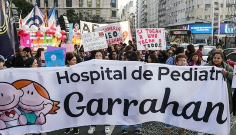 Garrahan logra un aumento del 60% tras semanas de reclamos - InfoArgentinos
